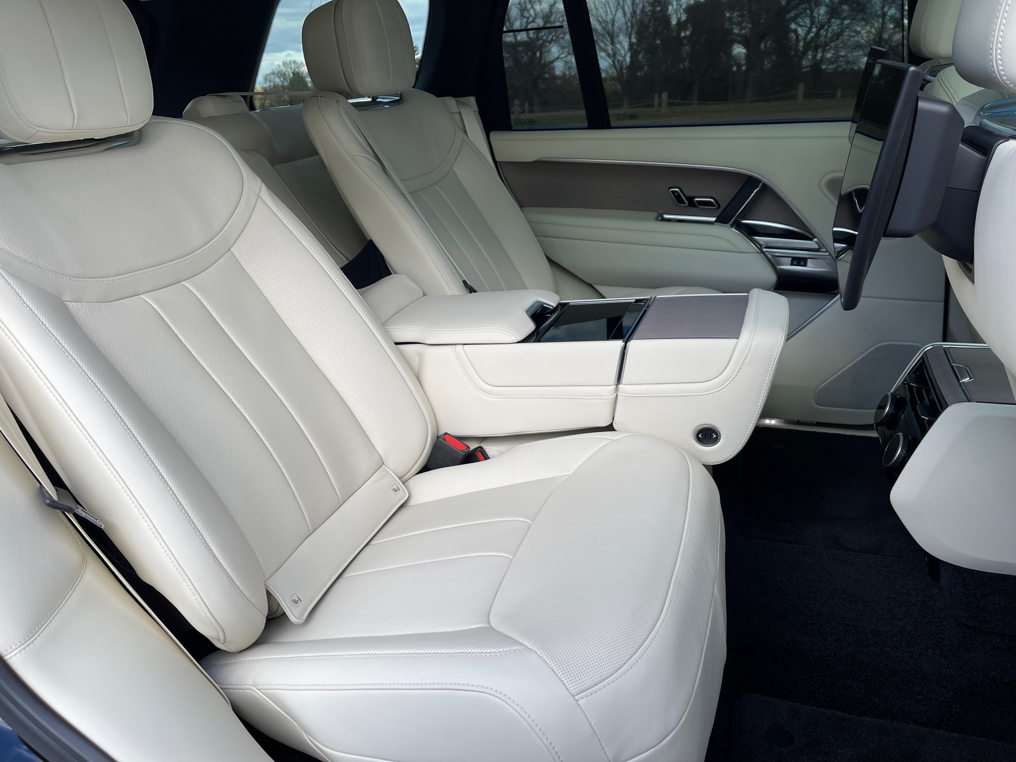 Land Rover New Range Rover LWB First Edition P530 - Weststar Motors