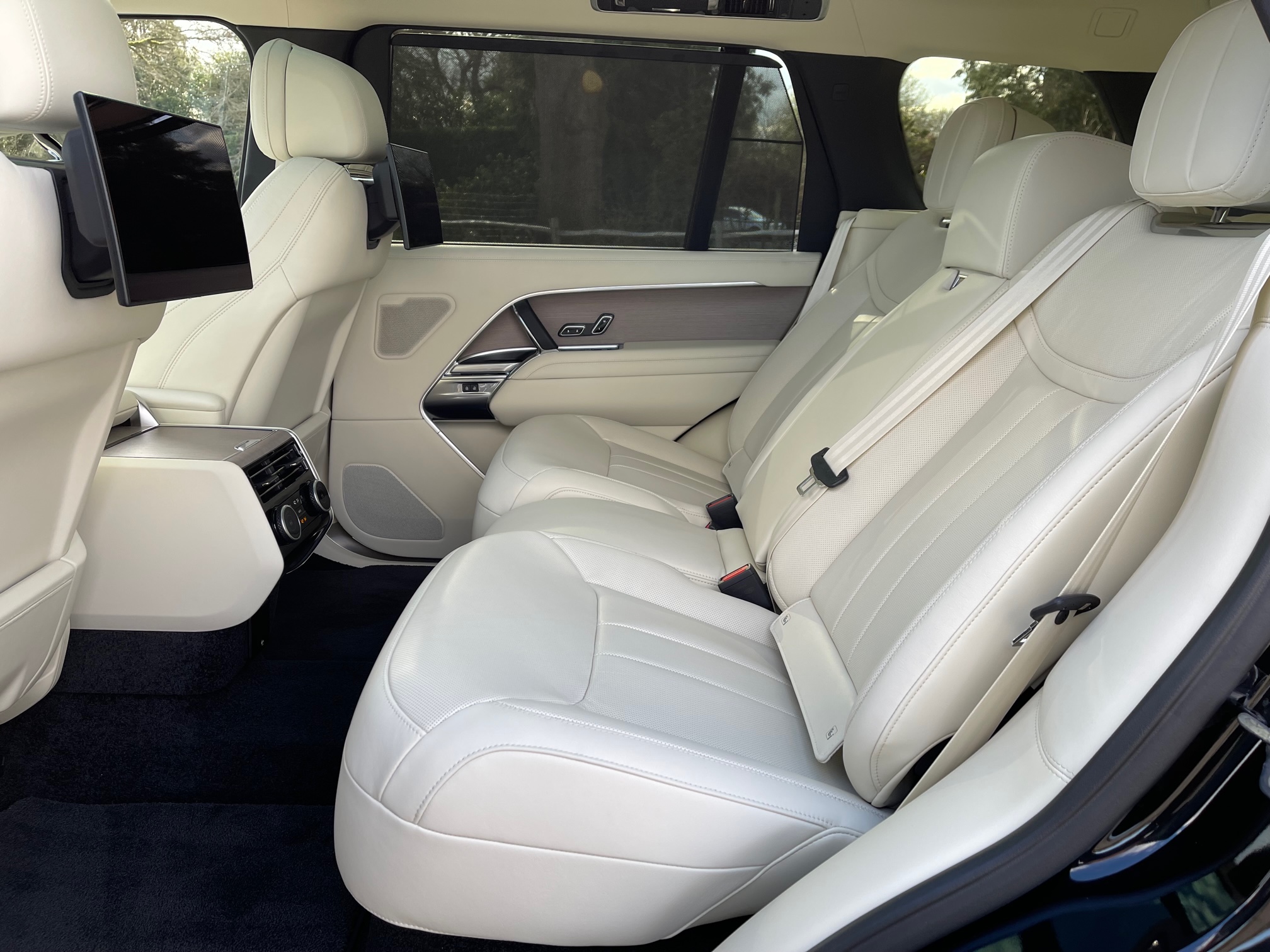 Land Rover New Range Rover LWB First Edition P530 - Weststar Motors